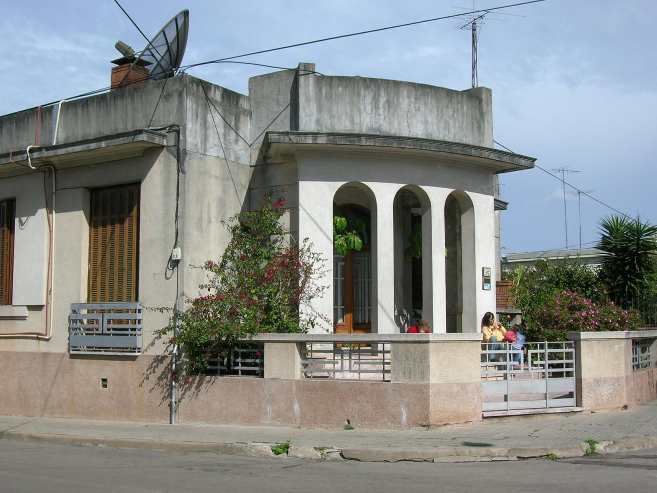 Julia Guarino, también arquitecta pionera de edificios educativos ...